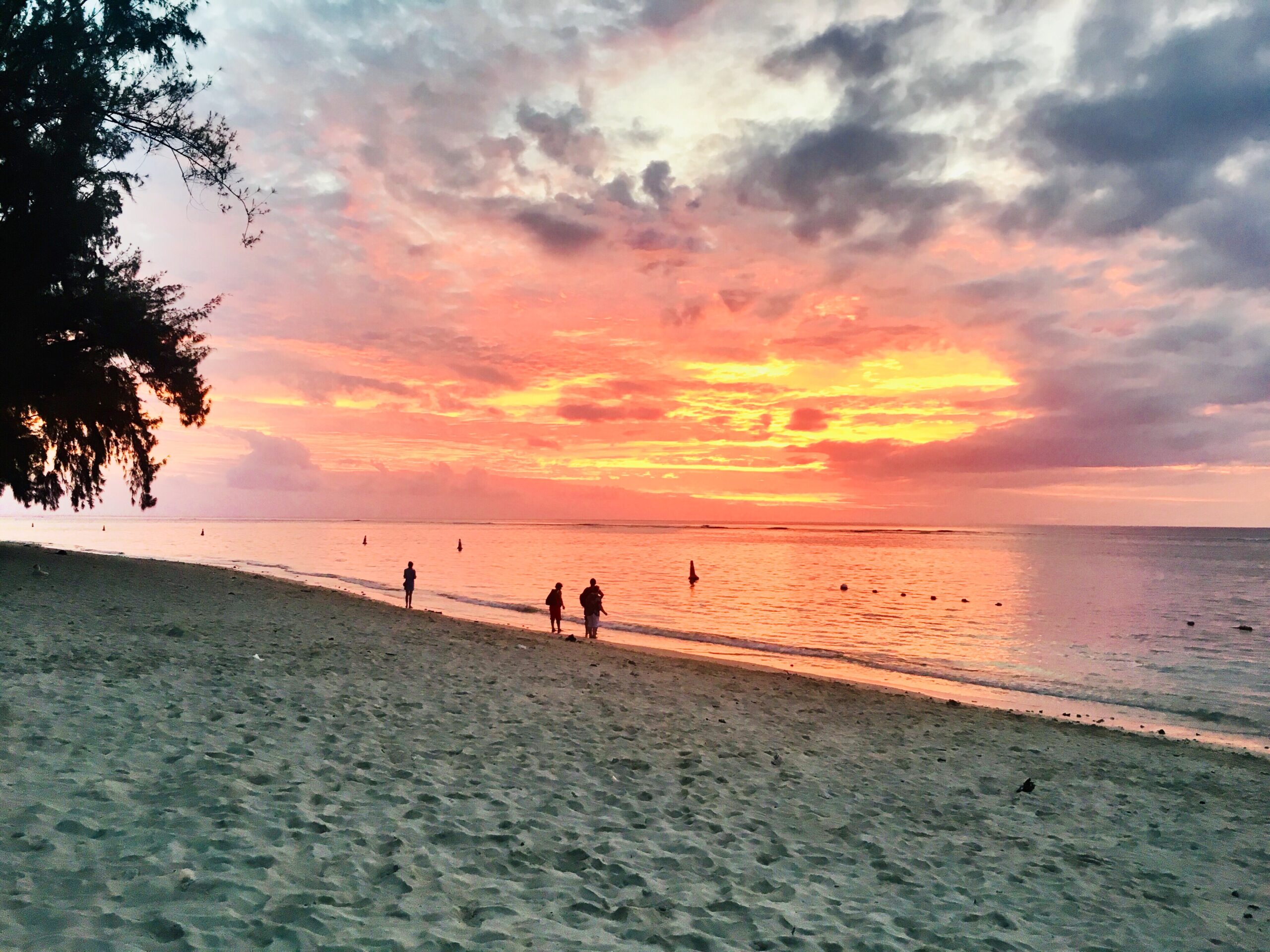 The 13 Best Beaches In Mauritius - A Definitive Guide - Earth Curious